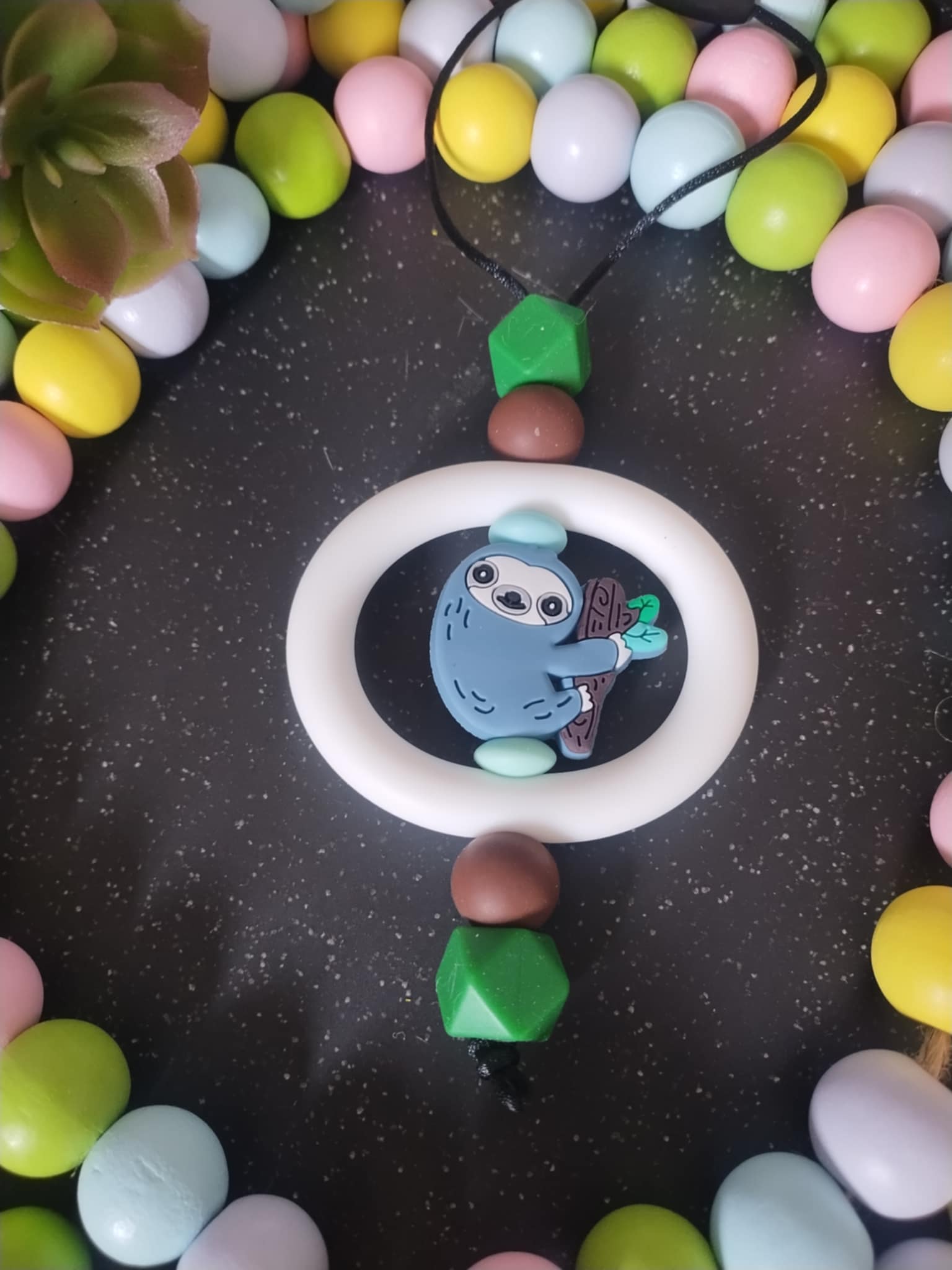 Sloth – The Lazy Mango